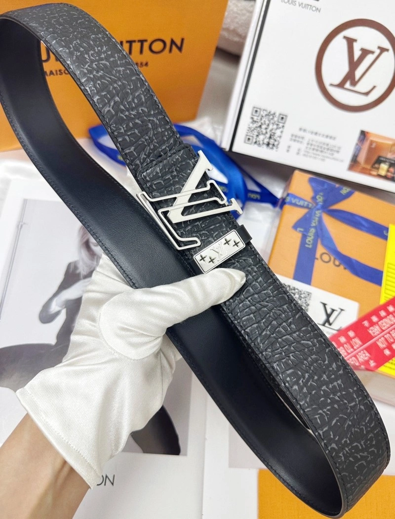 Top mirror Louis Vuitton Belts