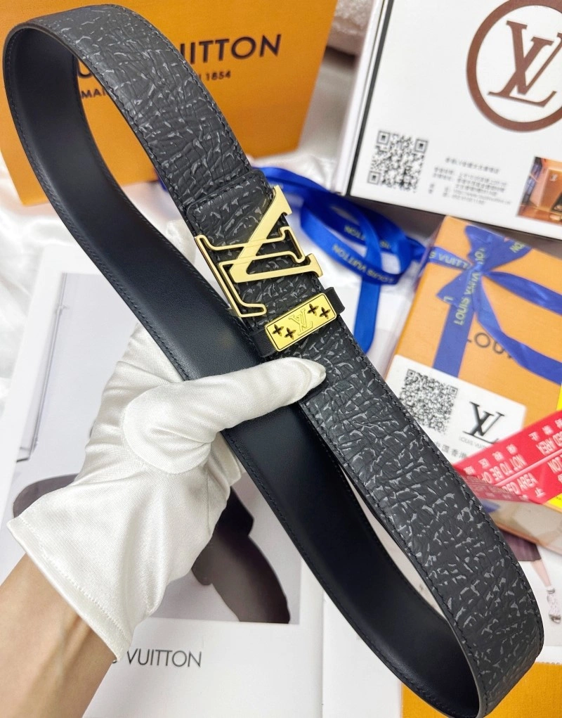 Top mirror Louis Vuitton Belts