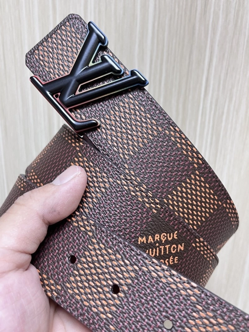 Top mirror Louis Vuitton Belts