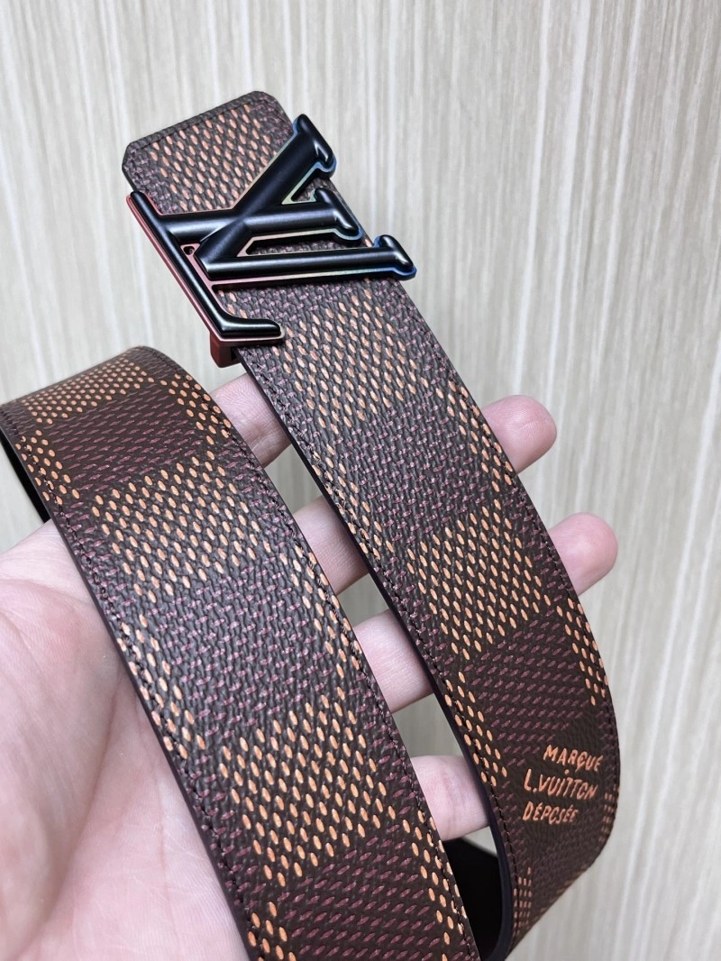 Top mirror Louis Vuitton Belts