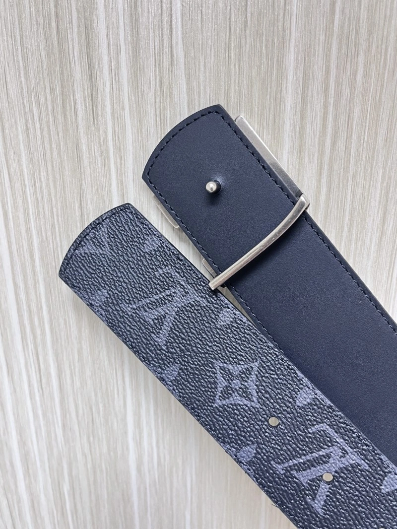 Top mirror Louis Vuitton Belts