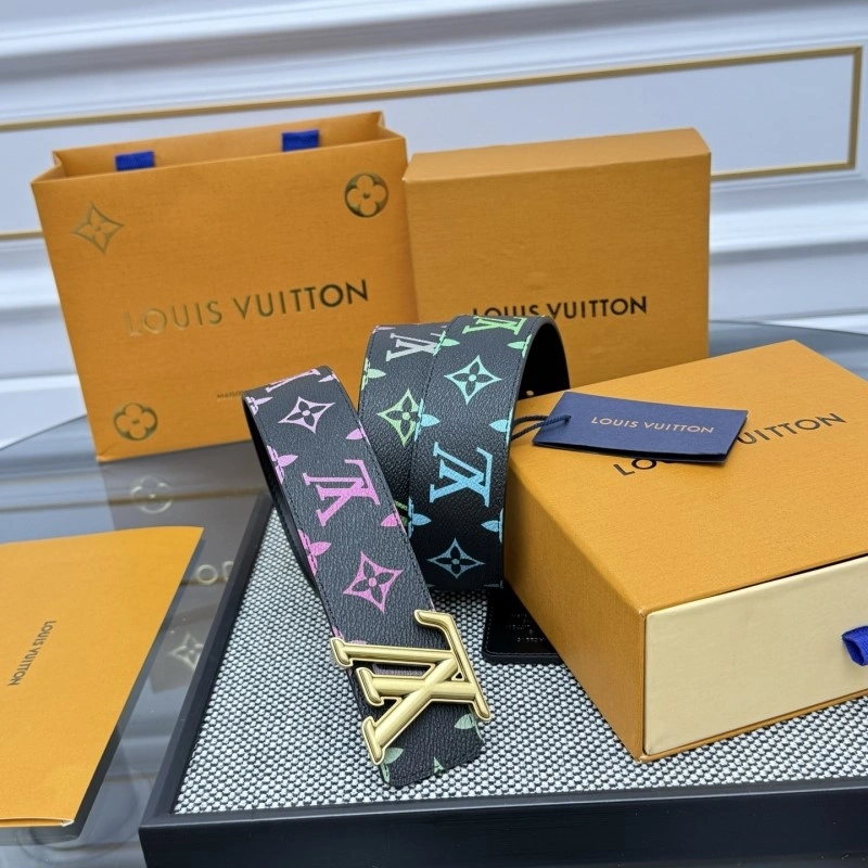Top mirror Louis Vuitton Belts