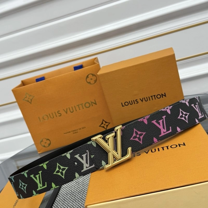 Top mirror Louis Vuitton Belts