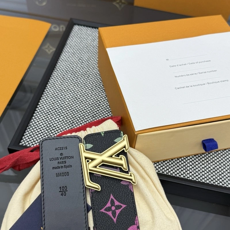 Top mirror Louis Vuitton Belts