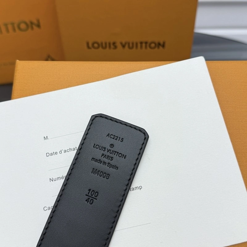 Top mirror Louis Vuitton Belts