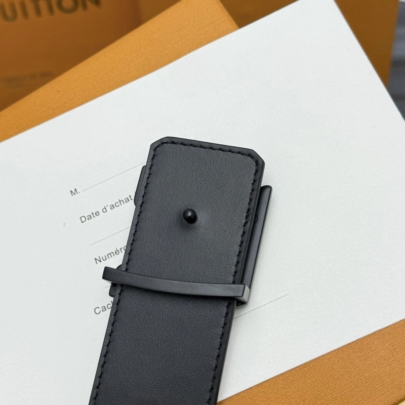 Low-cost Louis Vuitton Belts
