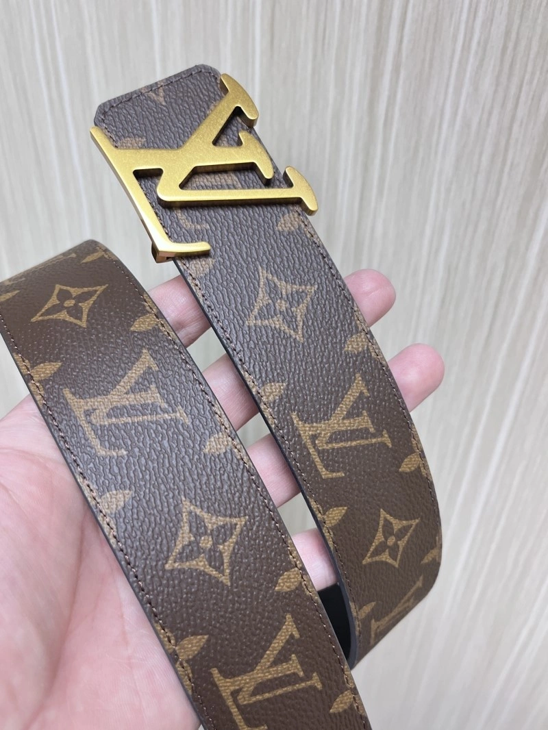 Top mirror Louis Vuitton Belts
