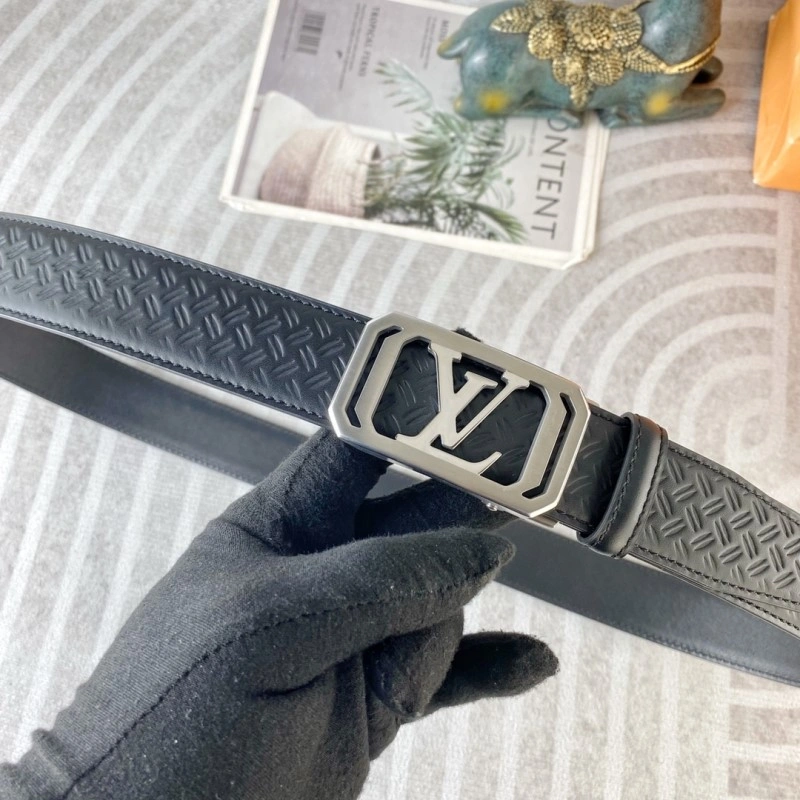 Top mirror Louis Vuitton Belts