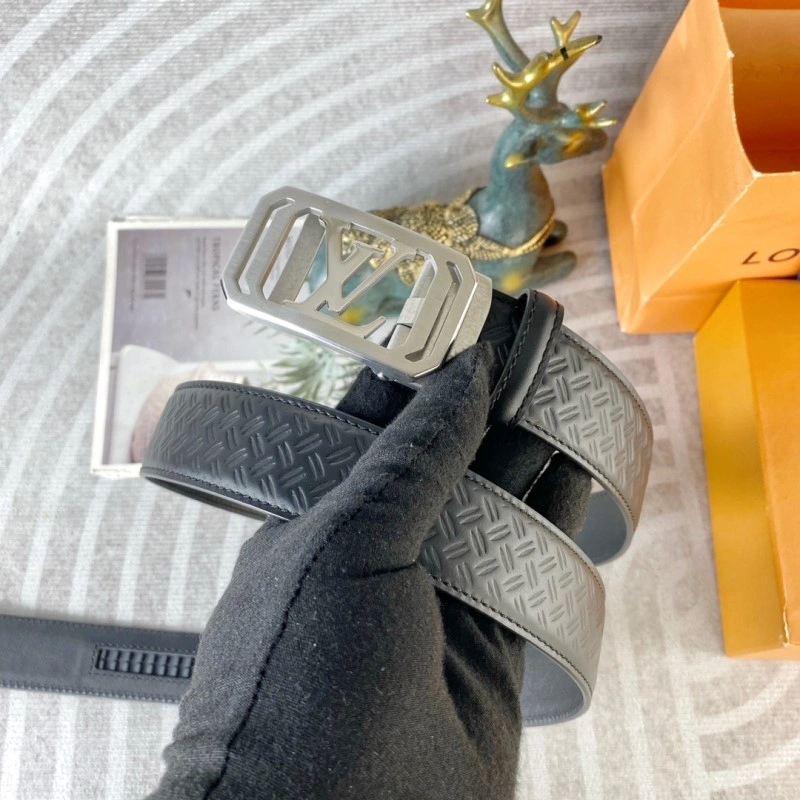 Top mirror Louis Vuitton Belts
