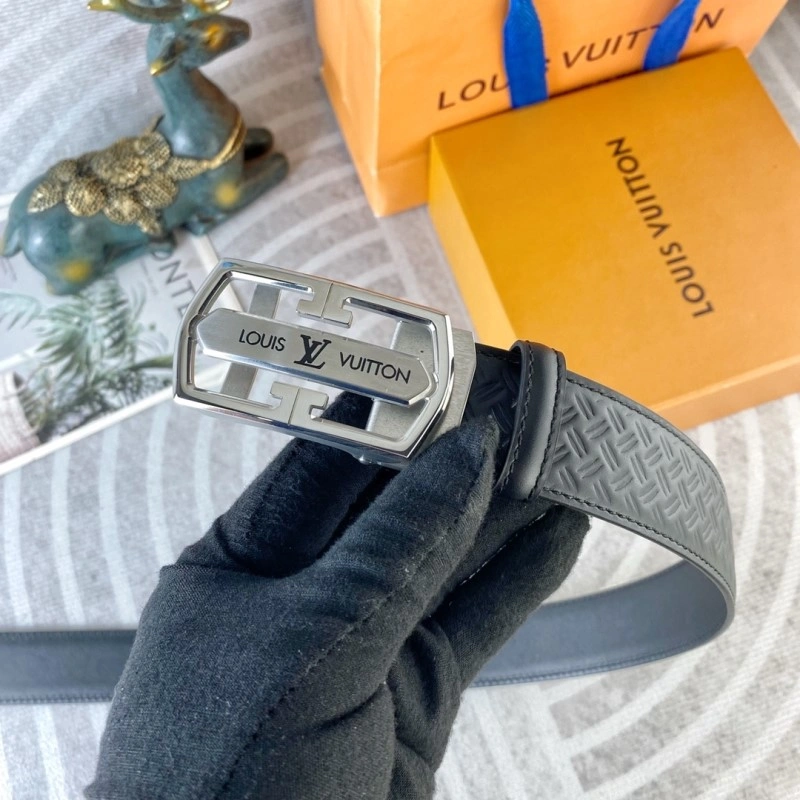 Top mirror Louis Vuitton Belts