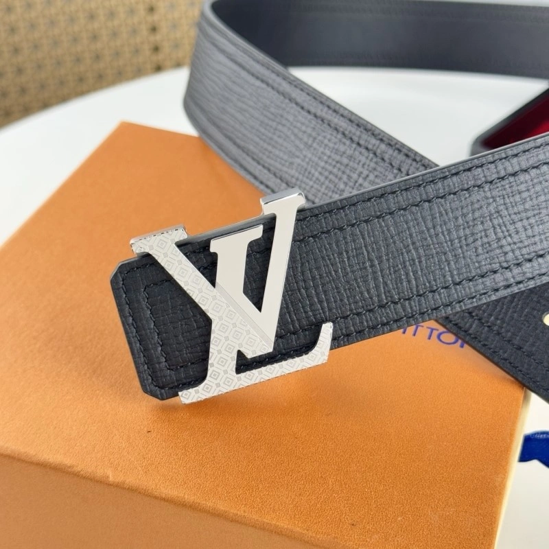 Top mirror Louis Vuitton Belts