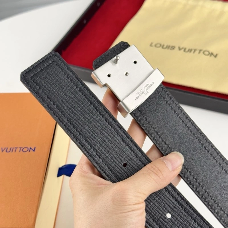 Top mirror Louis Vuitton Belts