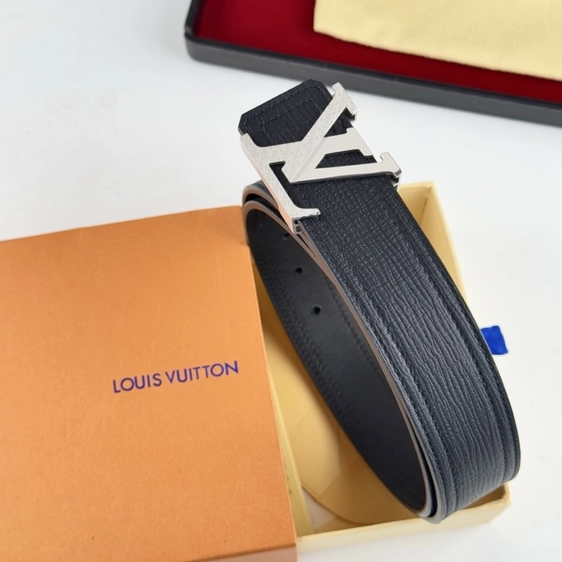 Top mirror Louis Vuitton Belts