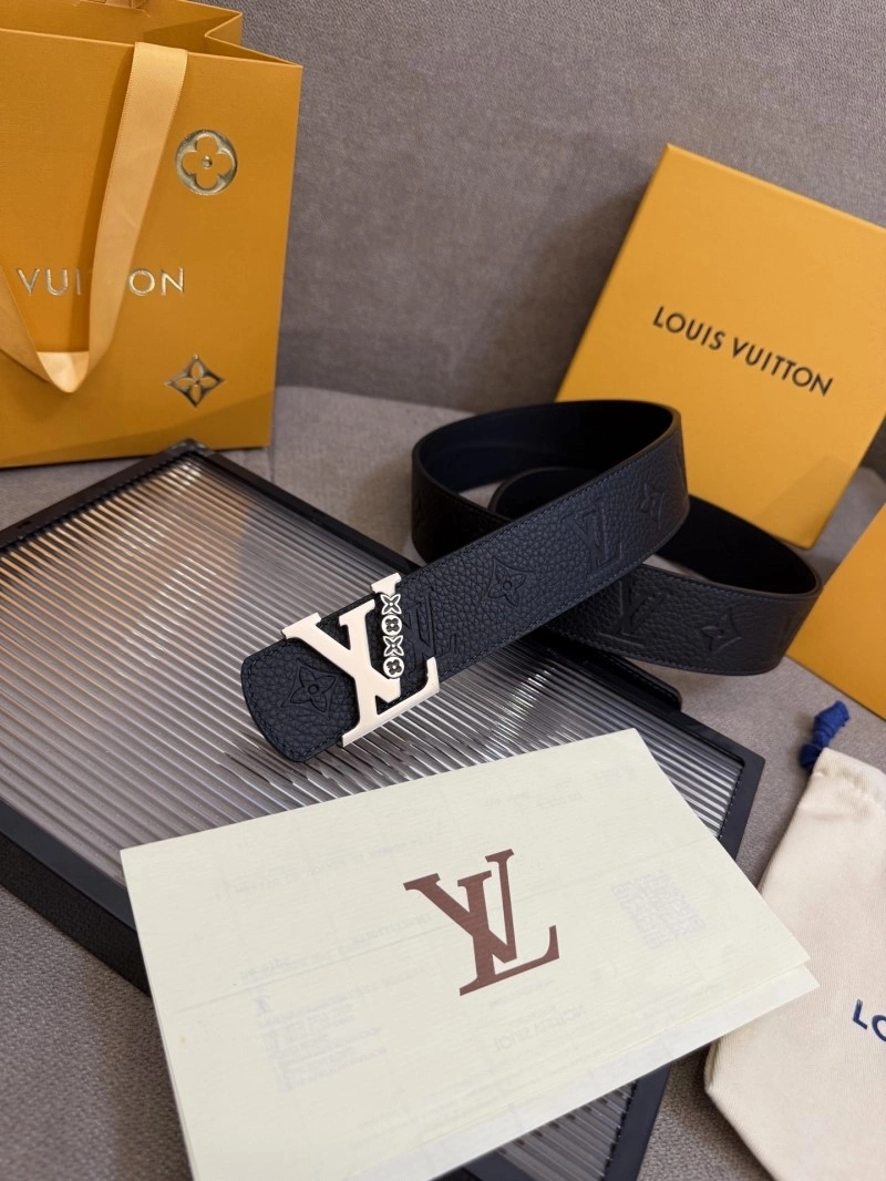 Accurate model Louis Vuitton Belts
