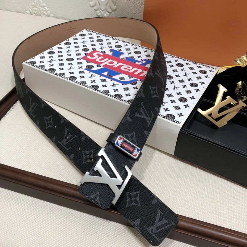 Top mirror Louis Vuitton Belts