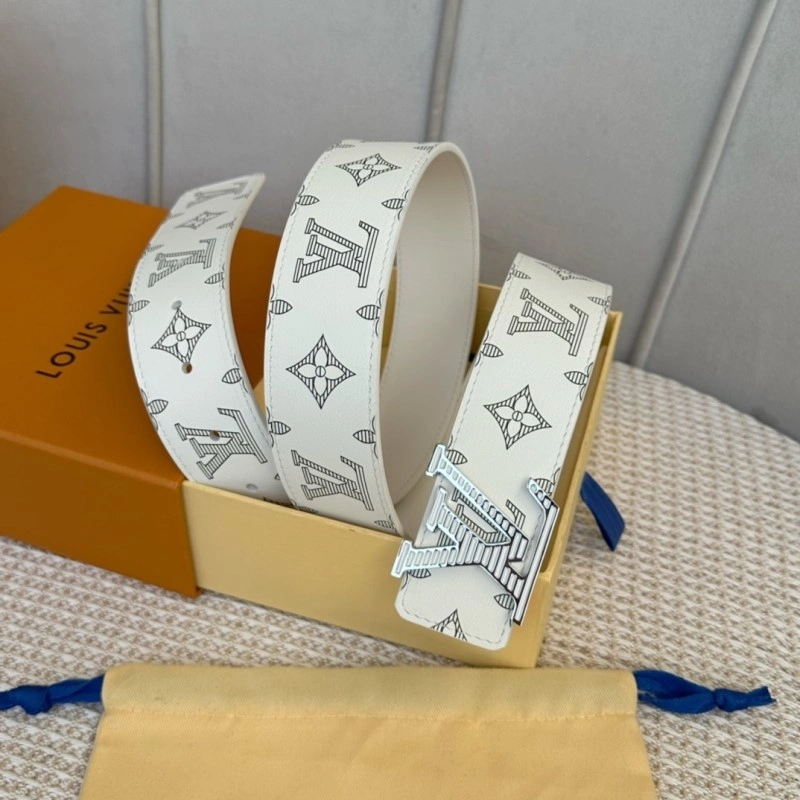 Top mirror Louis Vuitton Belts