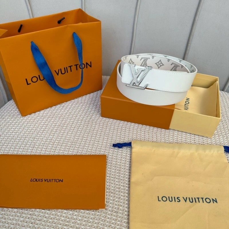 Top mirror Louis Vuitton Belts
