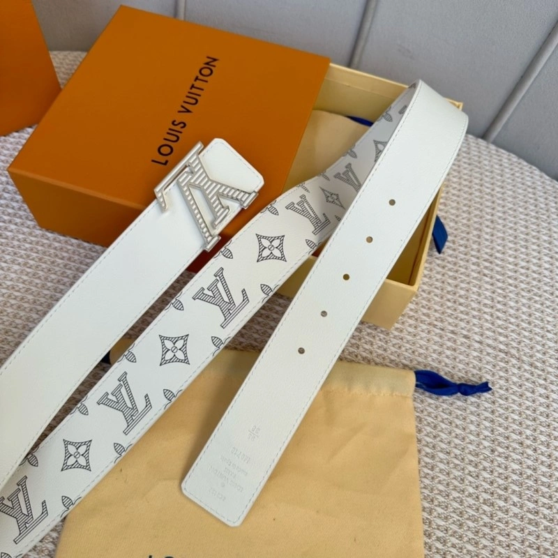 Top mirror Louis Vuitton Belts
