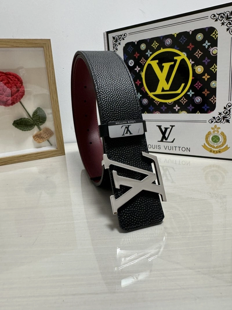 Accurate model Louis Vuitton Belts