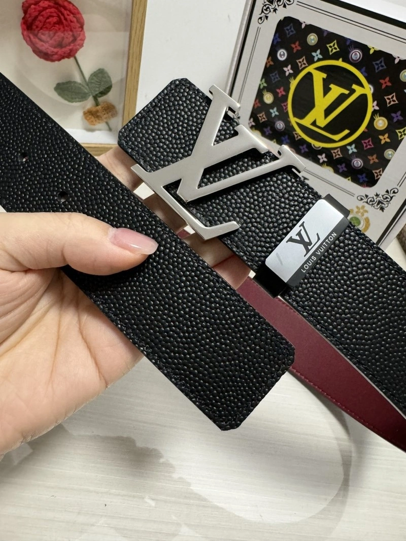 Accurate model Louis Vuitton Belts