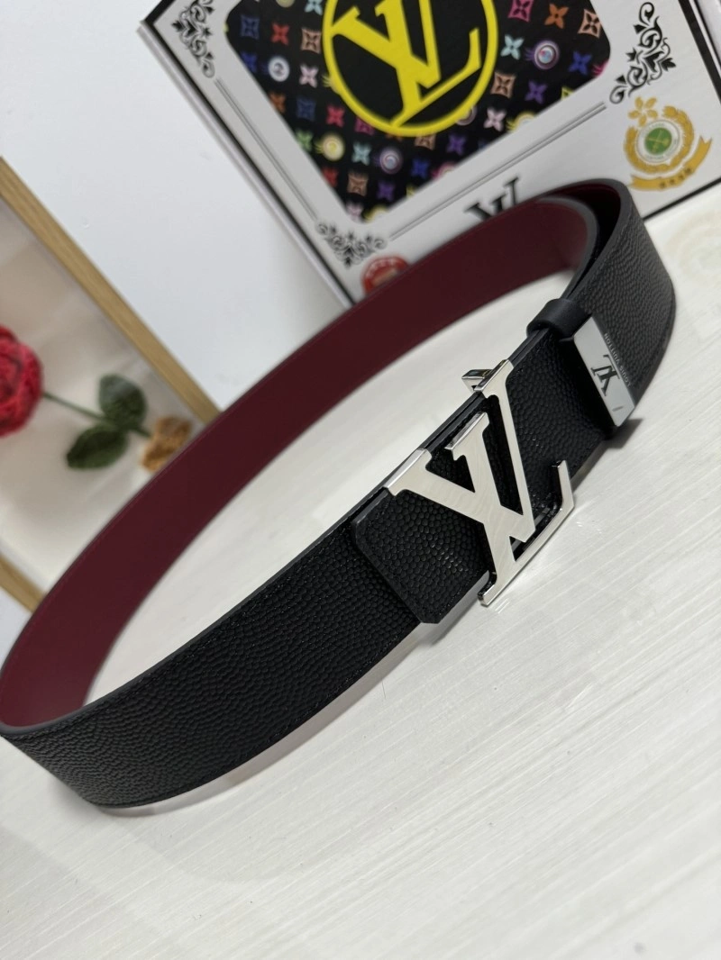 Accurate model Louis Vuitton Belts