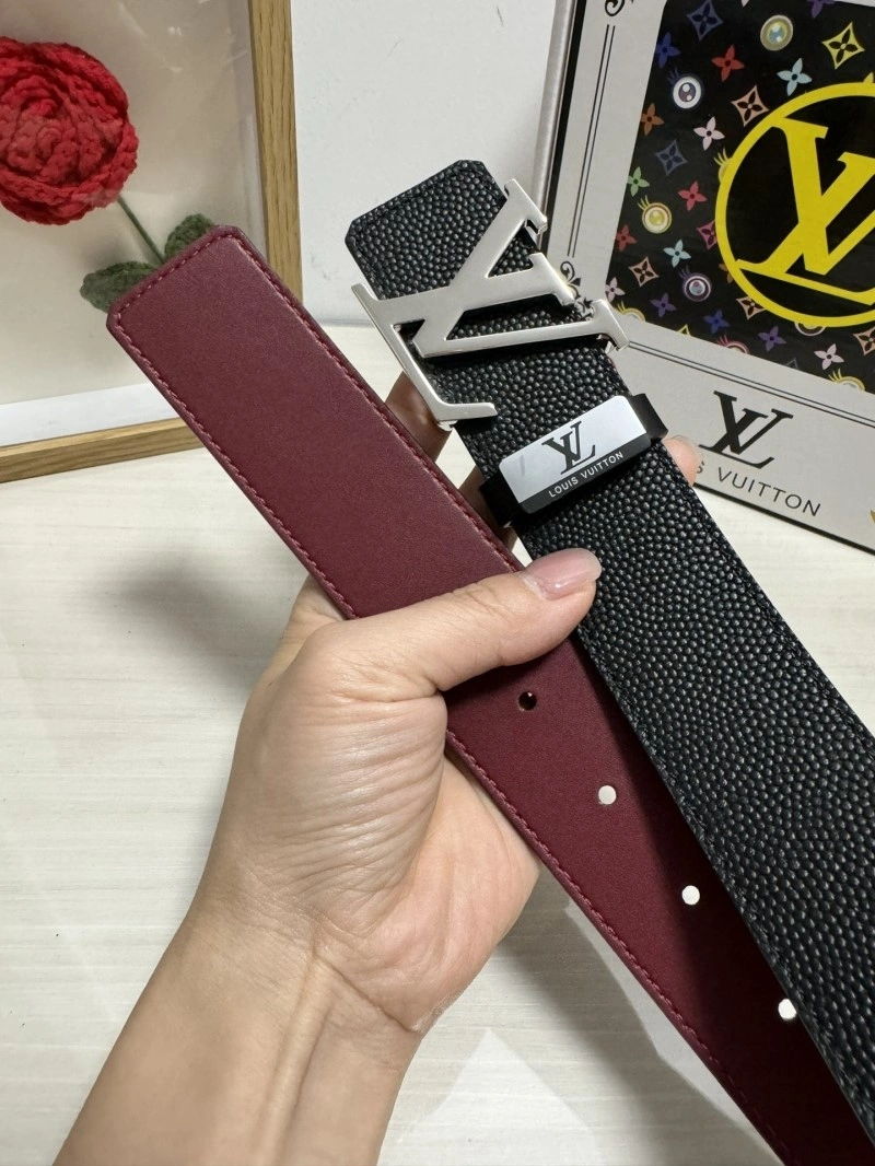 Accurate model Louis Vuitton Belts
