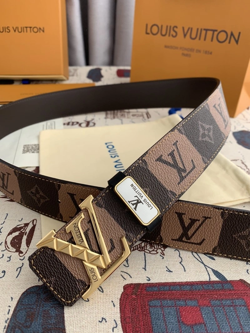 Top mirror Louis Vuitton Belts