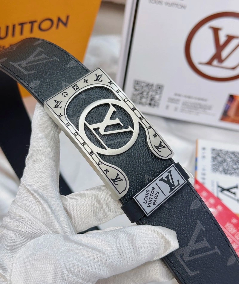 Top mirror Louis Vuitton Belts