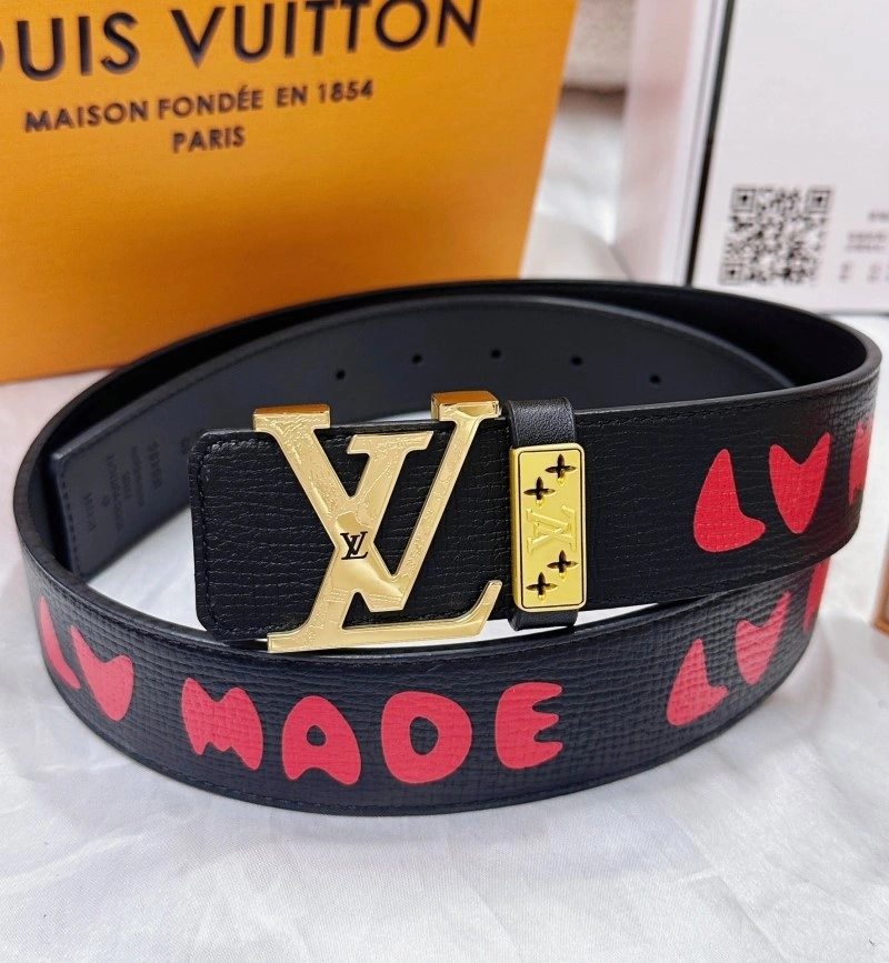 Top mirror Louis Vuitton Belts