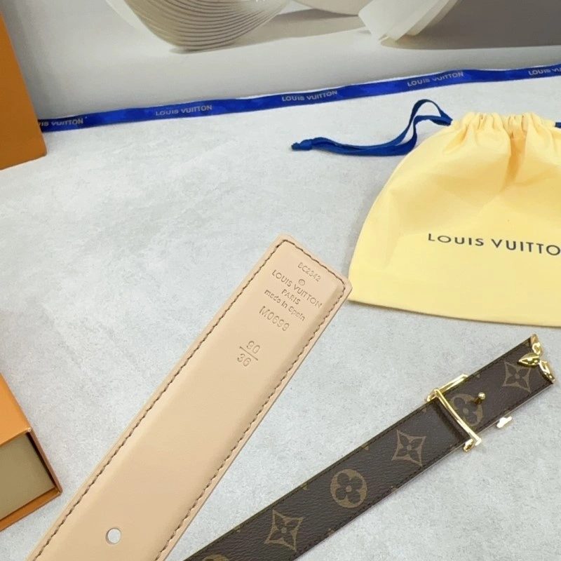 Low-cost Louis Vuitton Belts