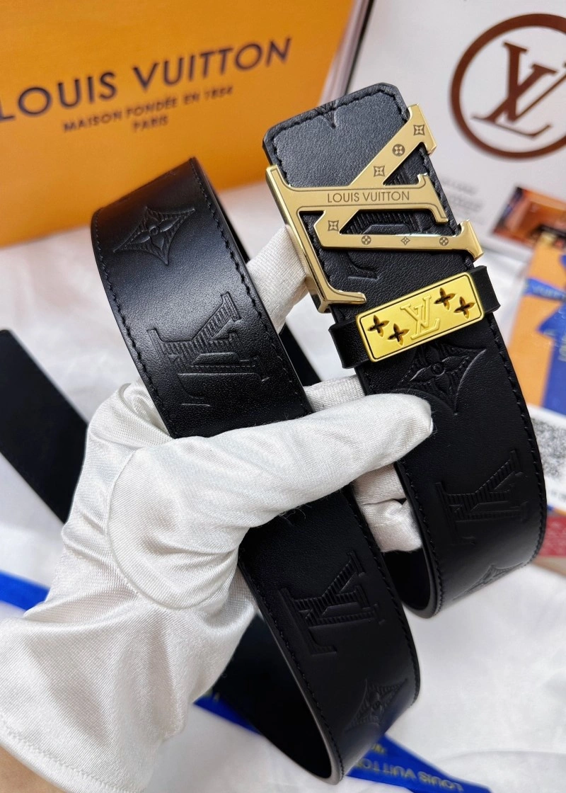 Top mirror Louis Vuitton Belts