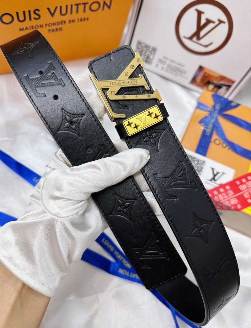 Top mirror Louis Vuitton Belts
