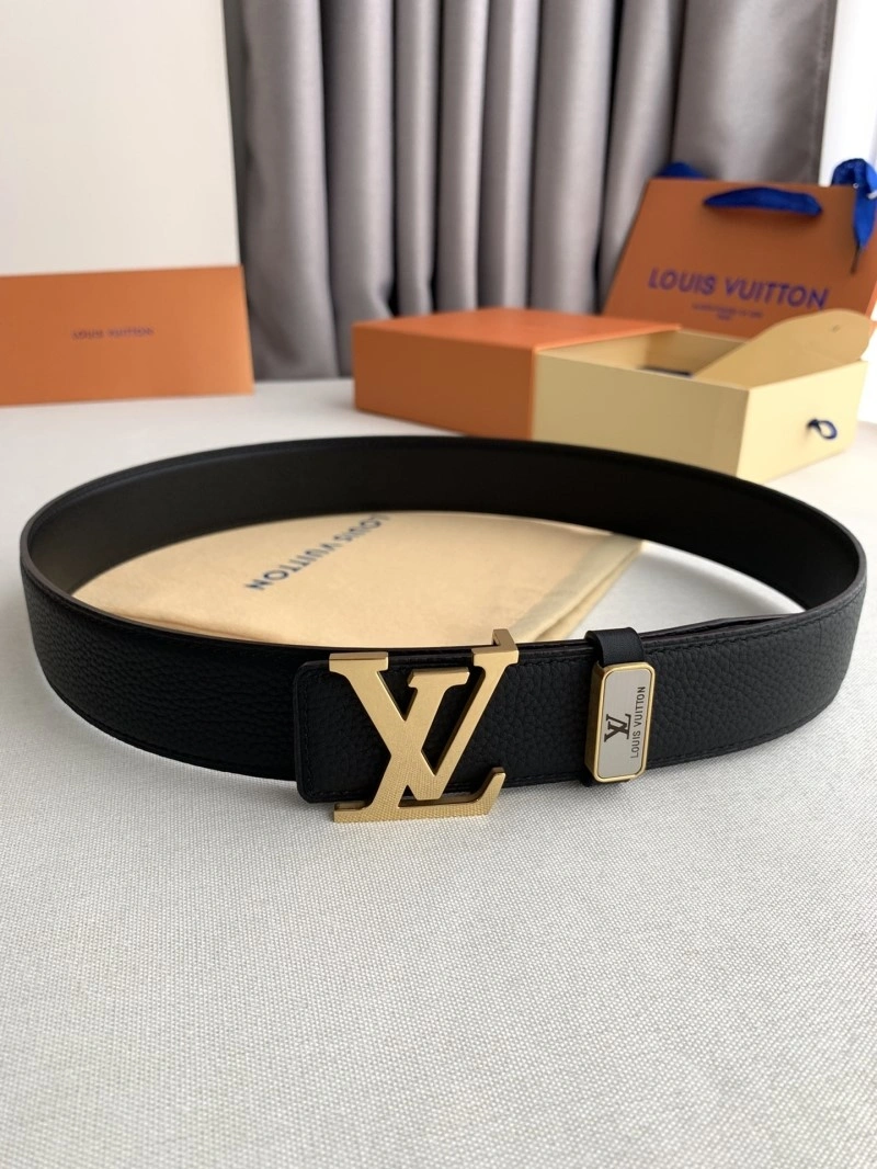 Top mirror Louis Vuitton Belts