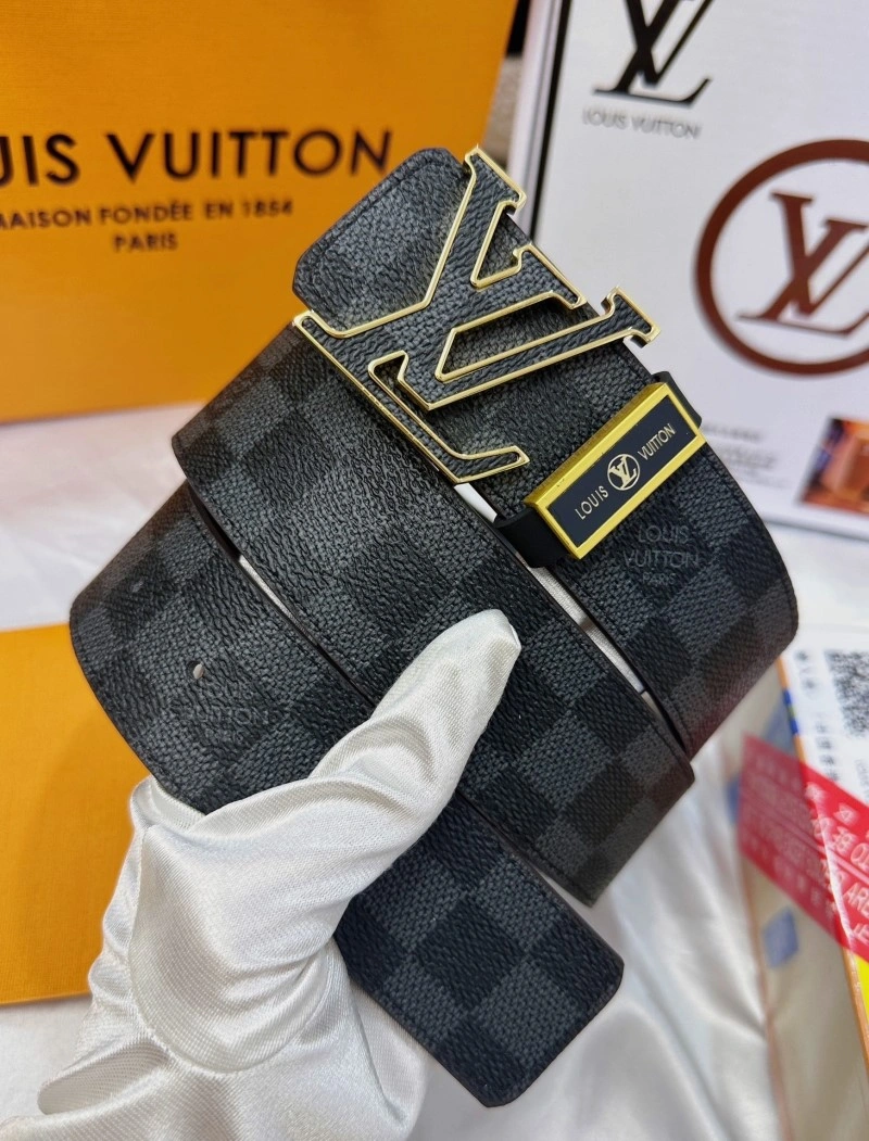Low-cost Louis Vuitton Belts