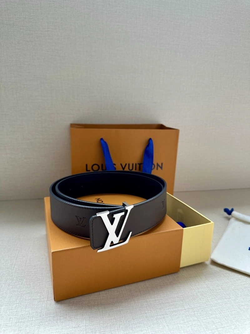 Top mirror Louis Vuitton Belts