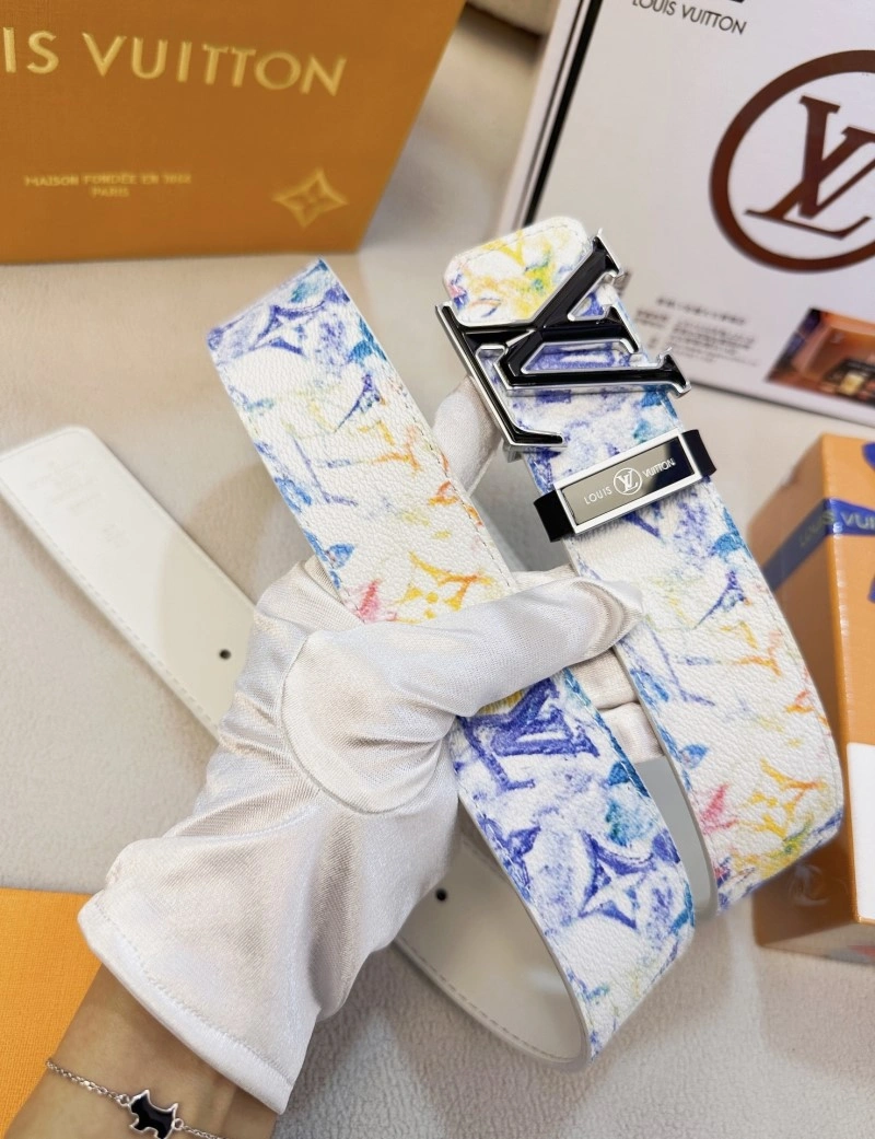 Low-cost Louis Vuitton Belts