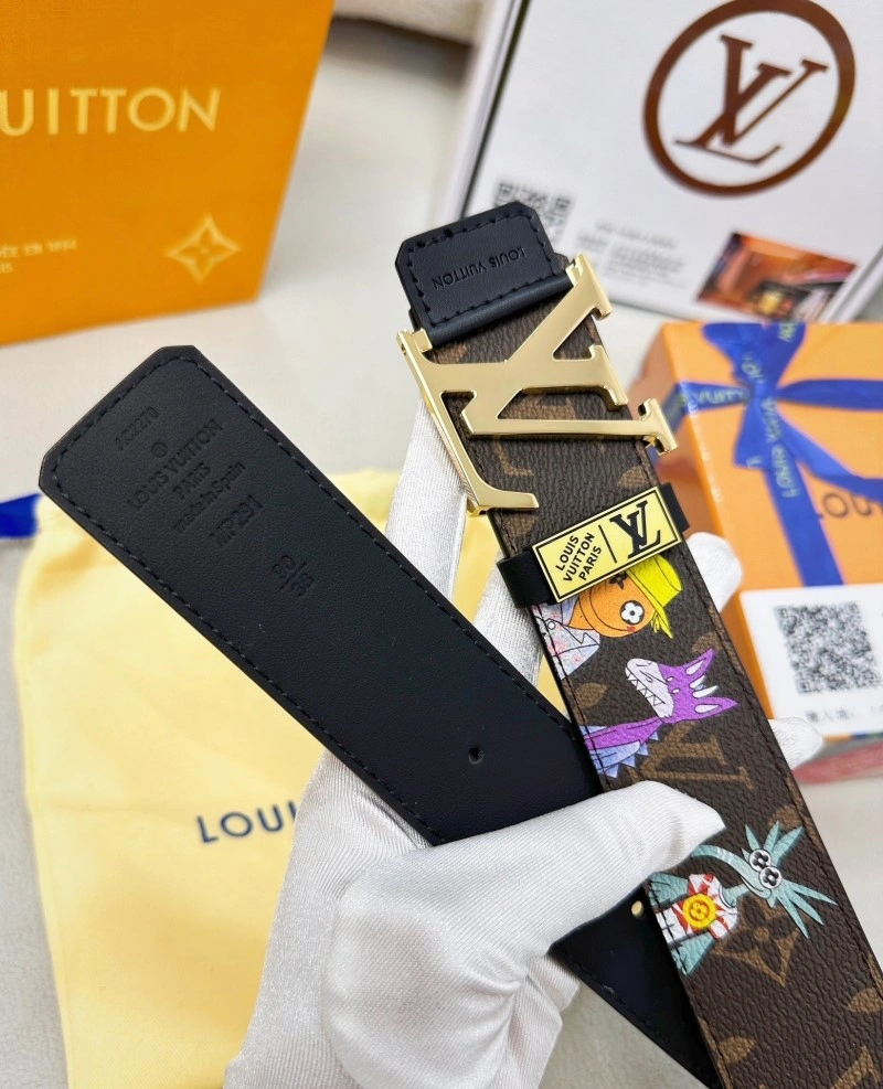 Top mirror Louis Vuitton Belts