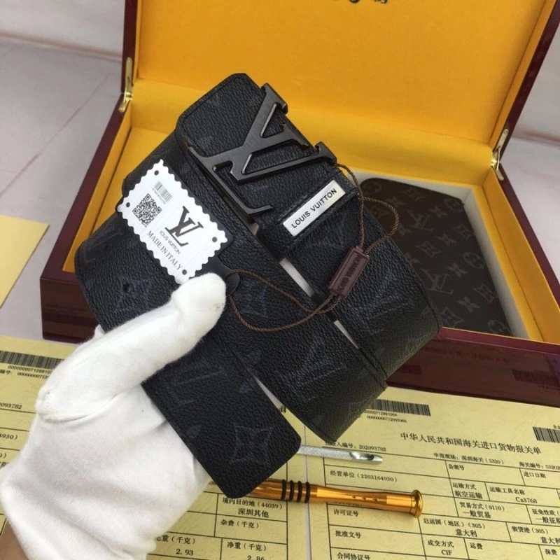 Accurate model Louis Vuitton Belts
