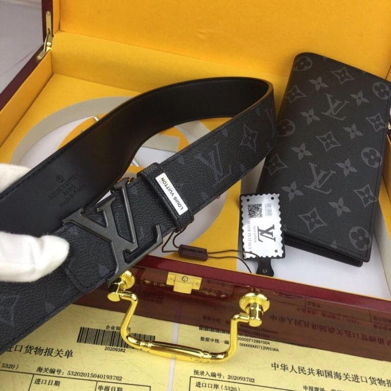 Accurate model Louis Vuitton Belts