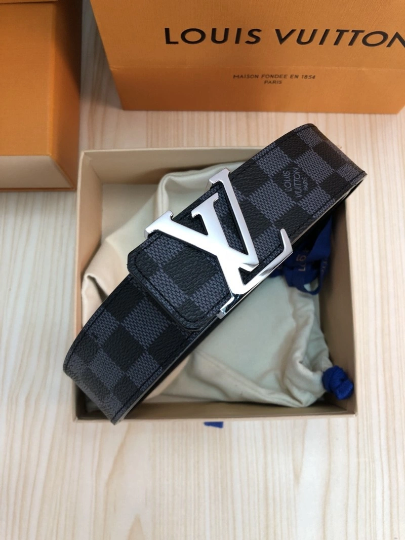 Accurate model Louis Vuitton Belts