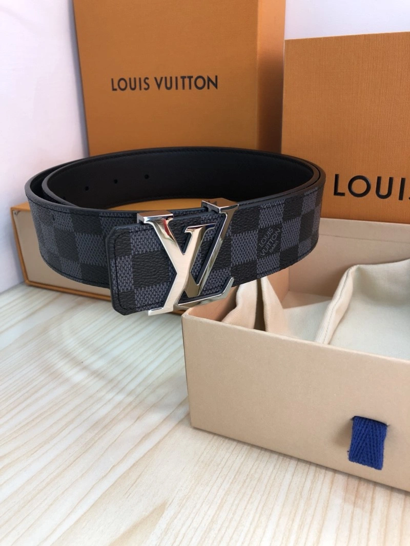 Accurate model Louis Vuitton Belts