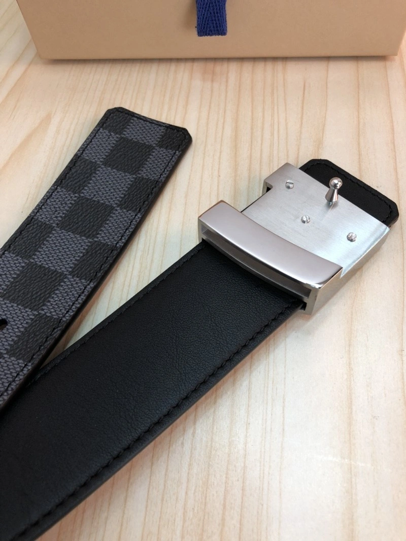 Accurate model Louis Vuitton Belts