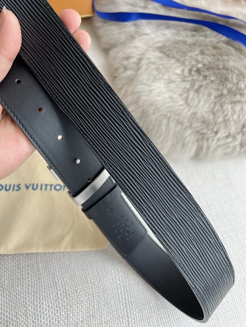 Top mirror Louis Vuitton Belts