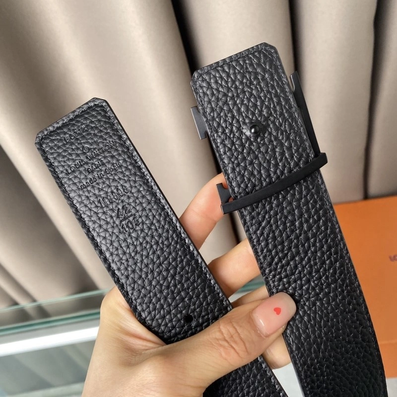 Low-cost Louis Vuitton Belts