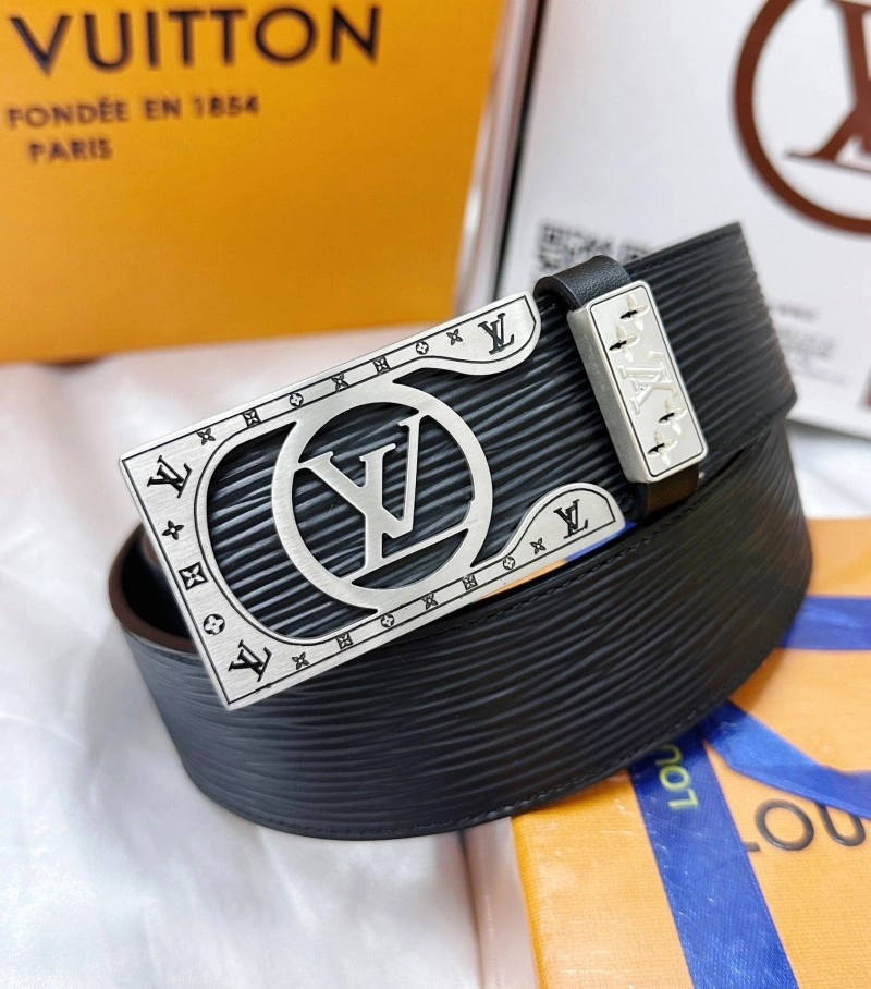 Accurate model Louis Vuitton Belts