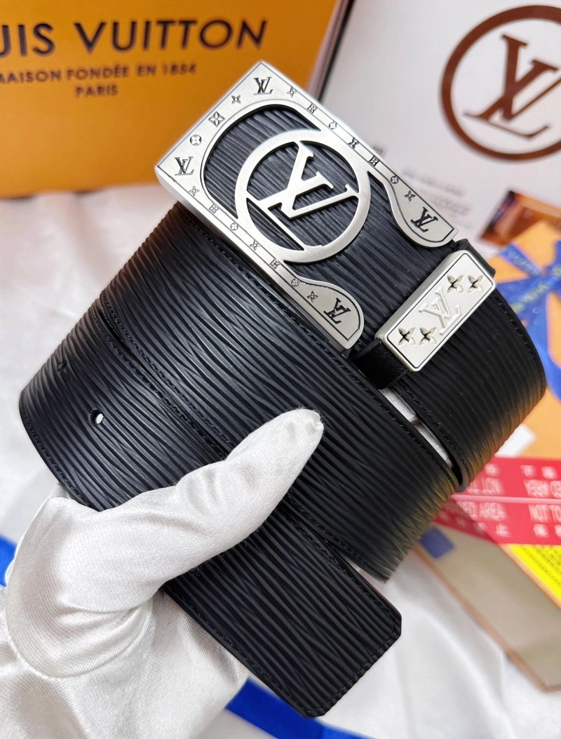 Accurate model Louis Vuitton Belts