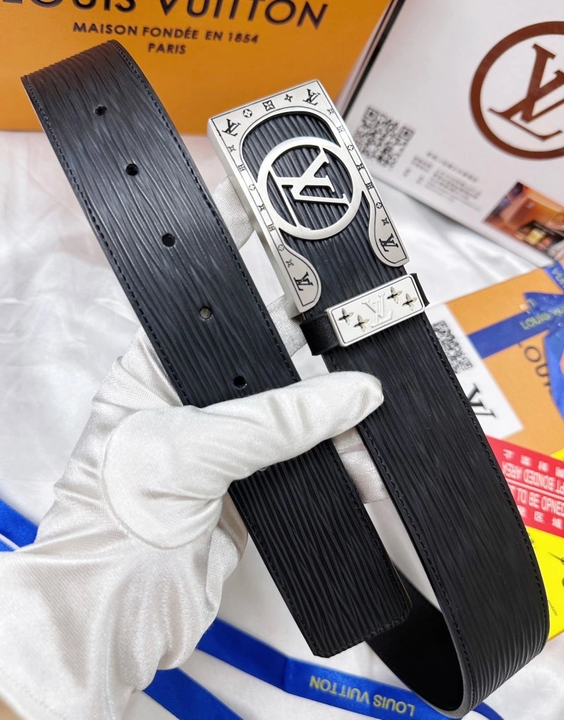 Accurate model Louis Vuitton Belts