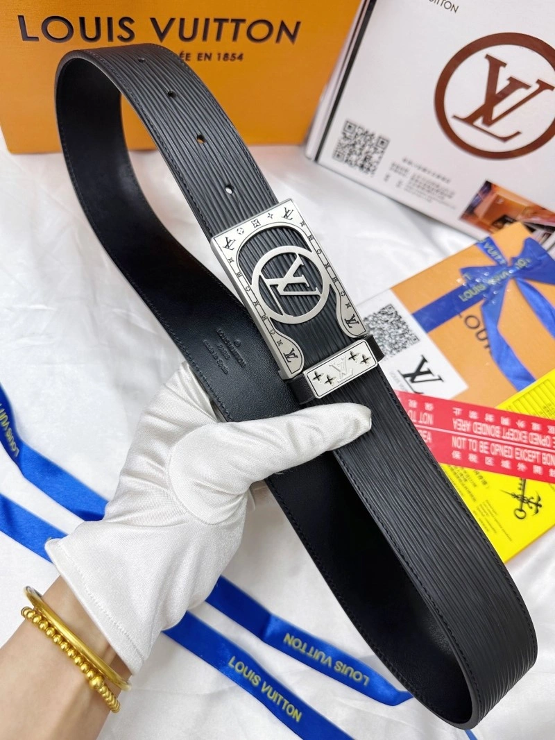 Accurate model Louis Vuitton Belts