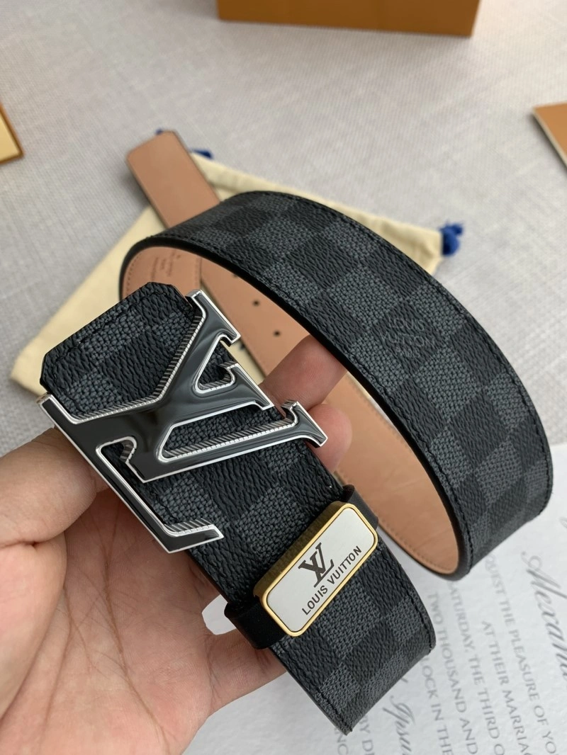 Accurate model Louis Vuitton Belts