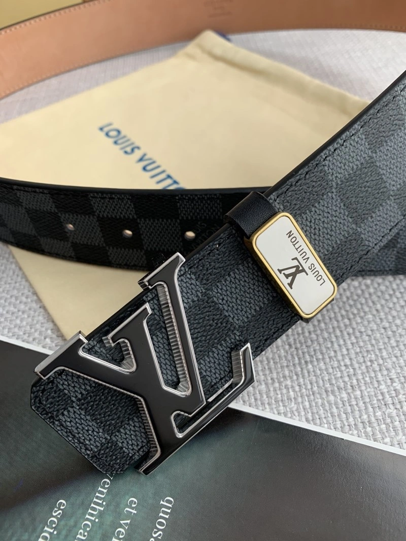 Accurate model Louis Vuitton Belts